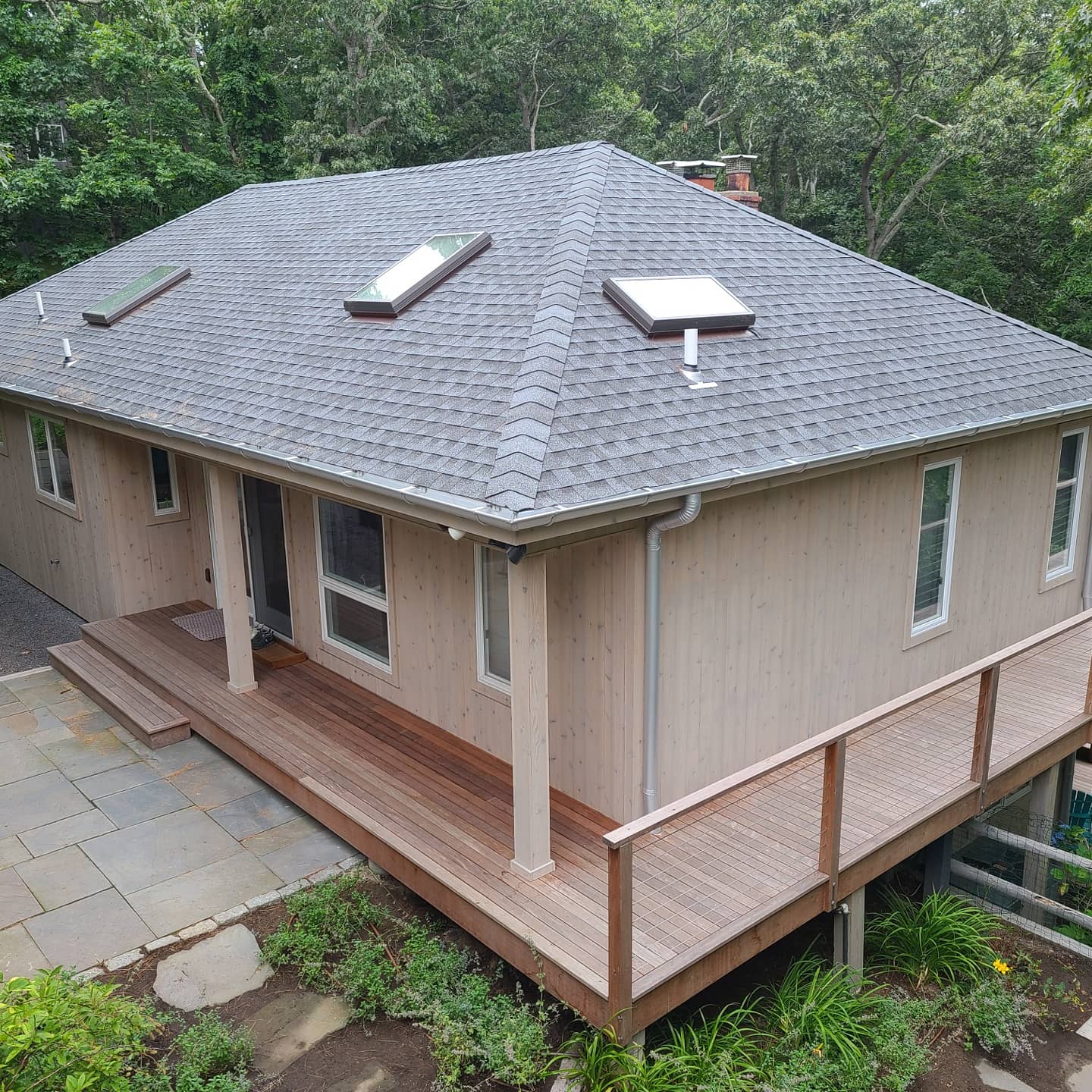 How to upgrade your old house roof in time - Livent Construction ...